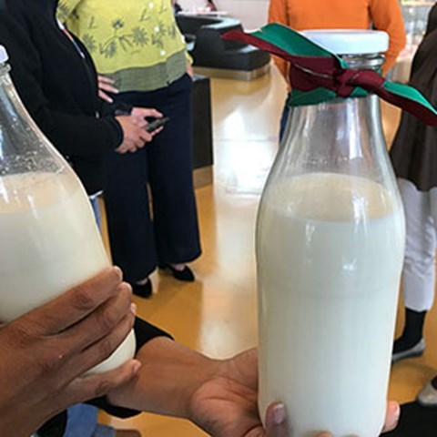 Inauguration of the new milk vending machine | Medarbetarwebben